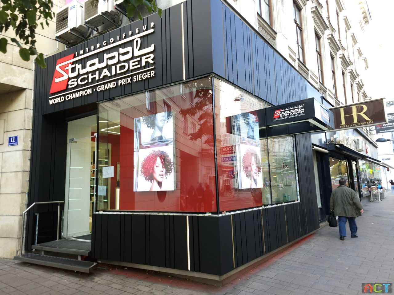 ACT GmbH LED-Displays - LED-Posterdisplays bei Strassl-Schaider