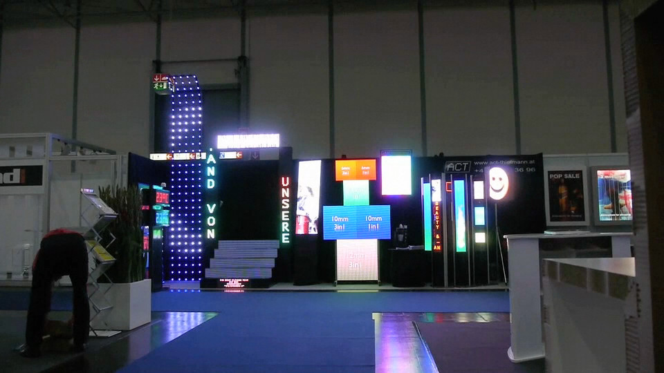ACT GmbH LED-Displays - Messe Viscom: neue LED-Displays präsentiert